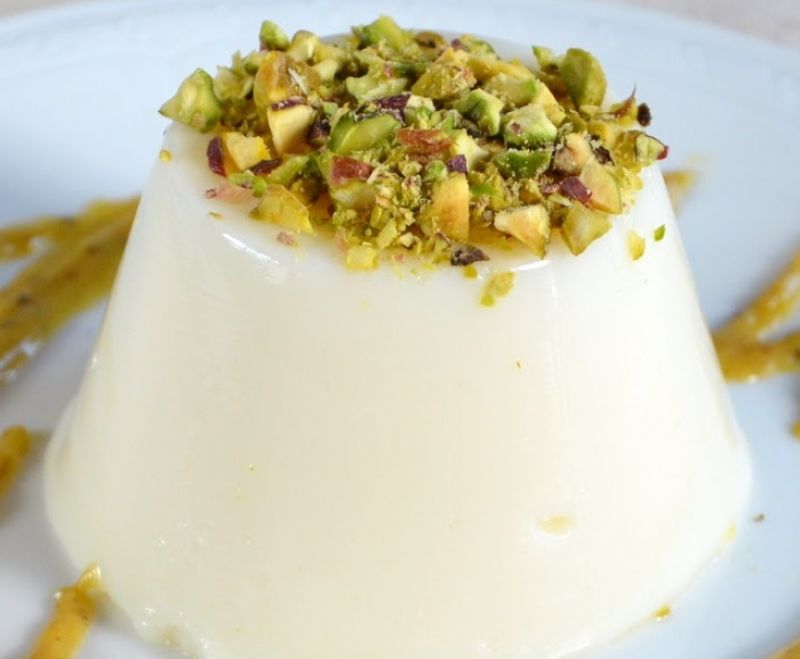 Il "Biancomangiare", il fascino eterno di un dolce d'altri tempi ...